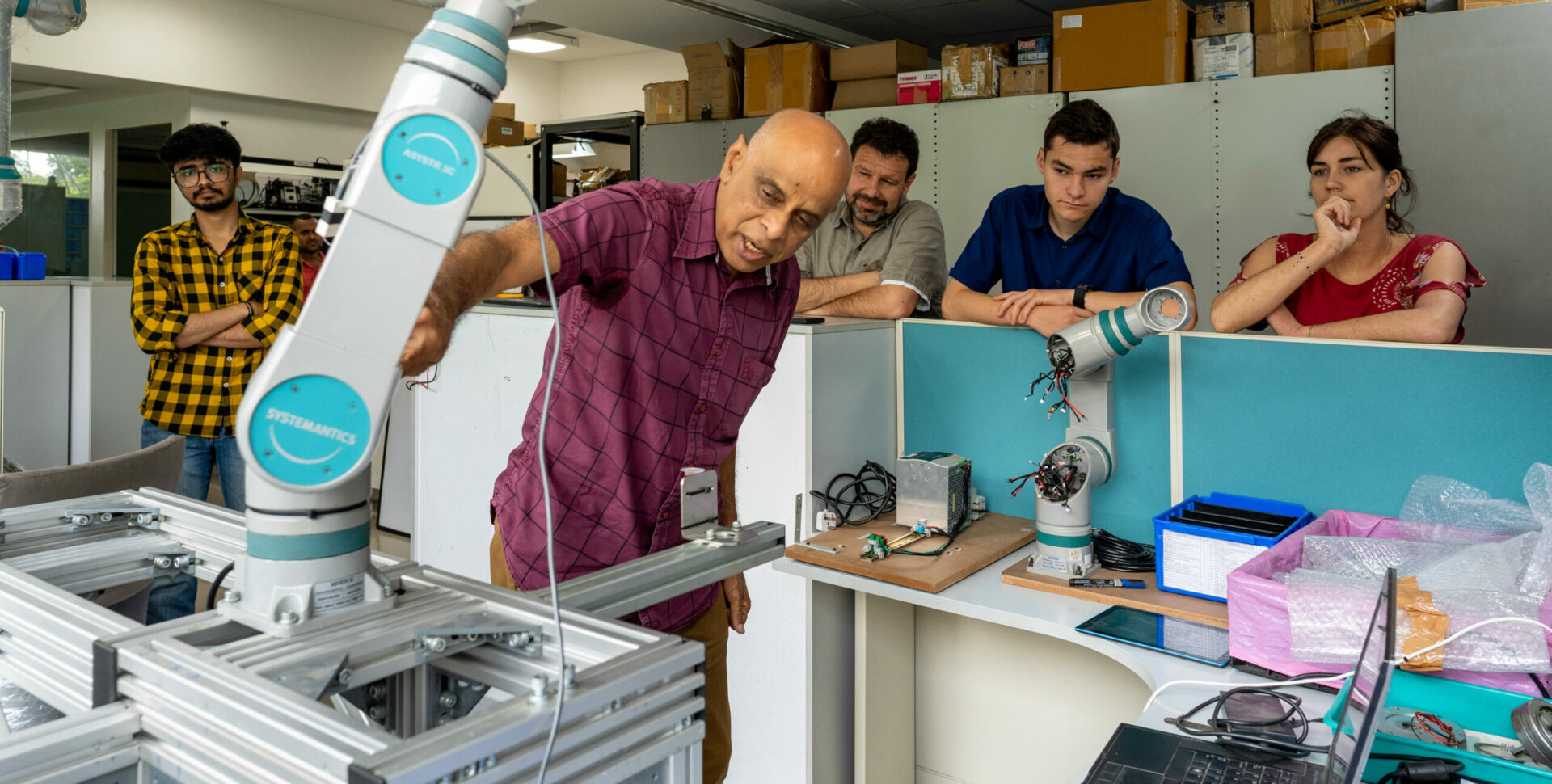 Why Swiss Professionals Should Gain Work Experience in India